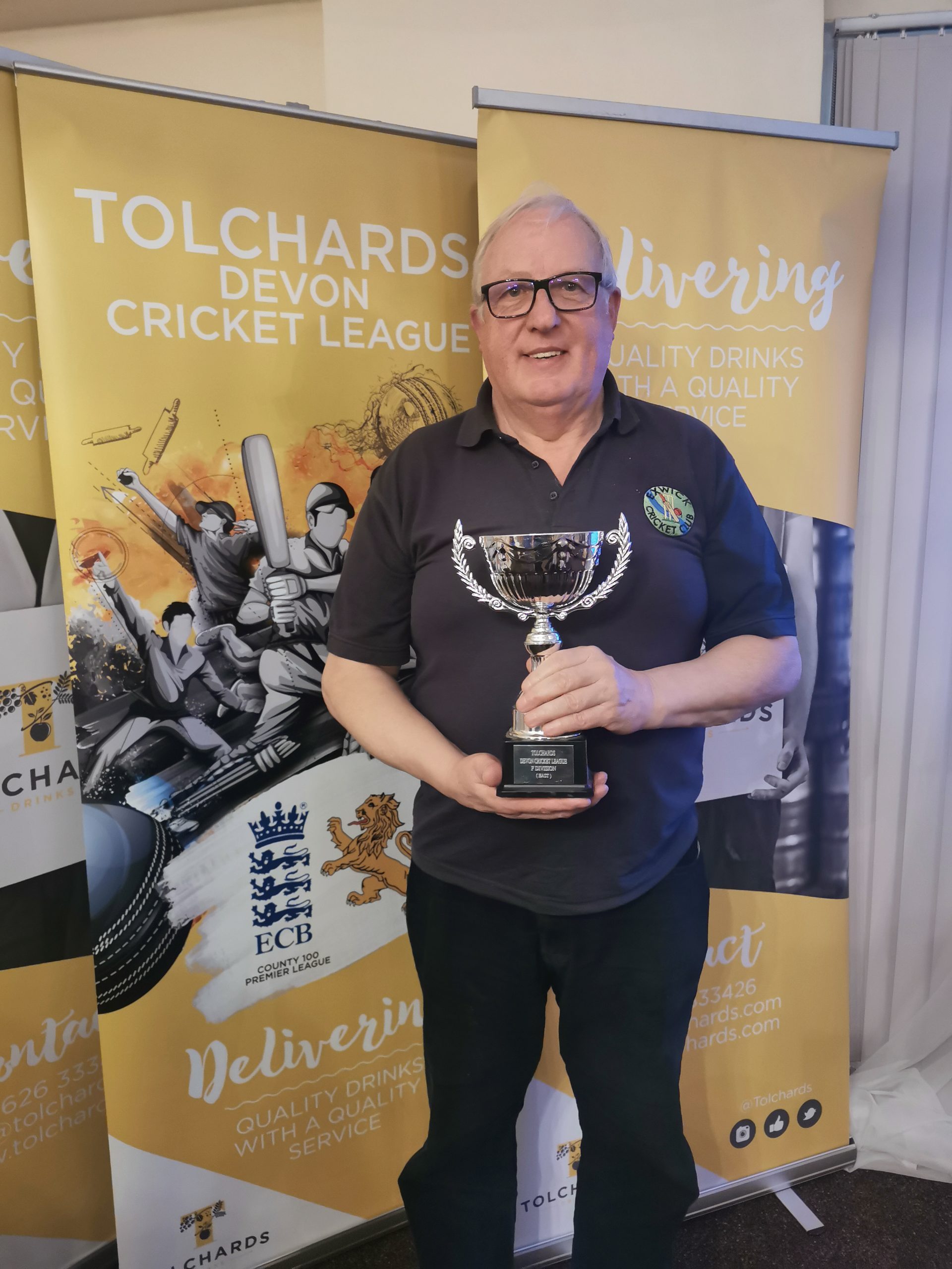 Chairman Ray collects F Division East Trophy! – Exwick Cricket Club